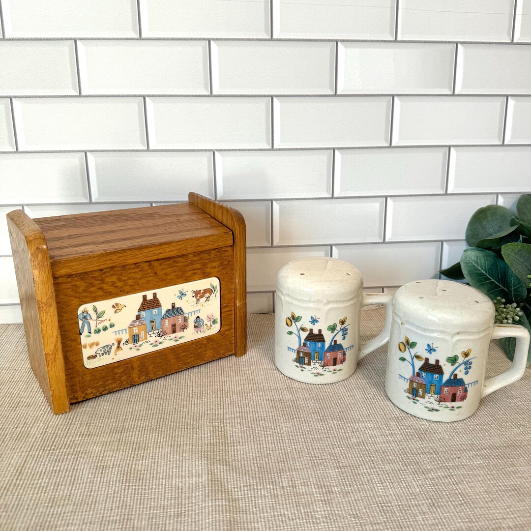 Vintage International Heartland Recipe Box With Salt & Pepper Shakers ...