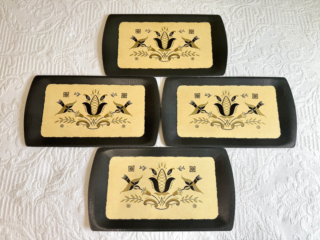Vintage 1950s Kentley TV Trays Four Pack in Box, Gold Hummingbirds ...