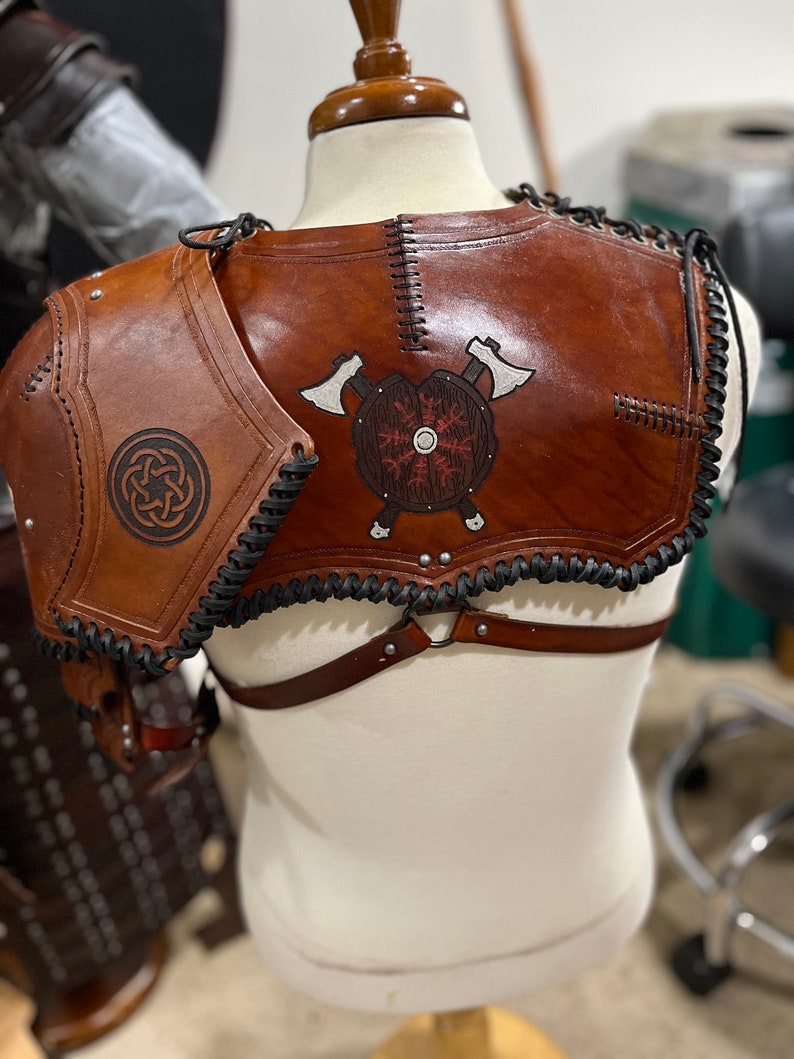 Valkyrie Leather Gorget and Pauldrons Armor - Etsy