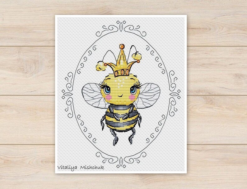 Bee Cross Stitch Pattern PDF Insect Cross Stitch Queen Counted - Etsy