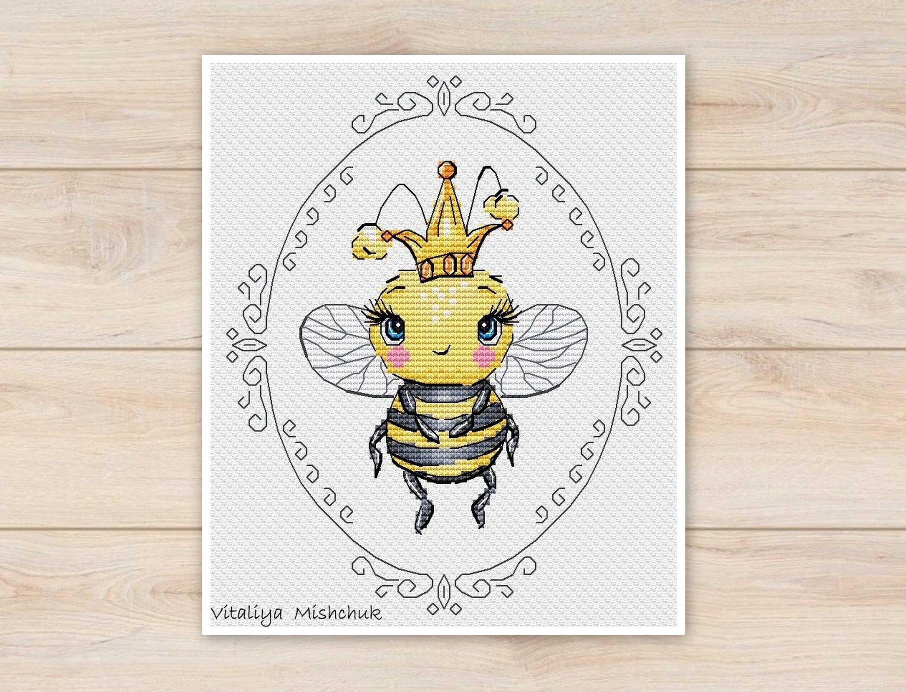 Bee Cross Stitch Pattern PDF Insect Cross Stitch Queen Counted - Etsy