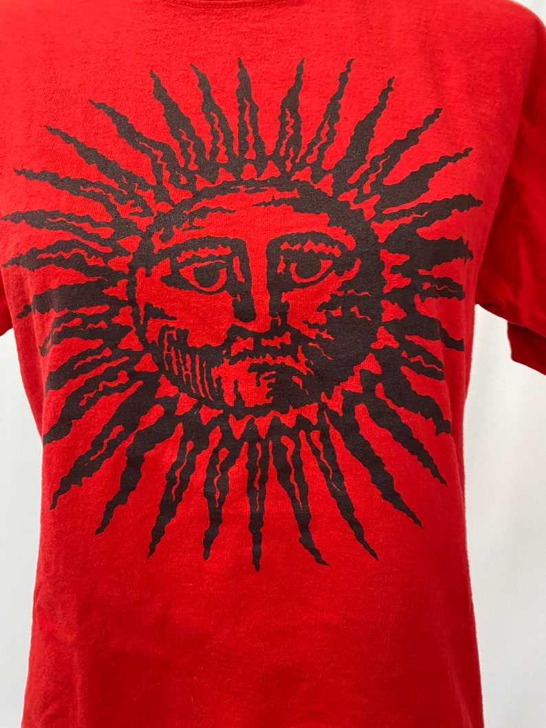1990s Red and Black Celestial Sun T-shirt - Etsy