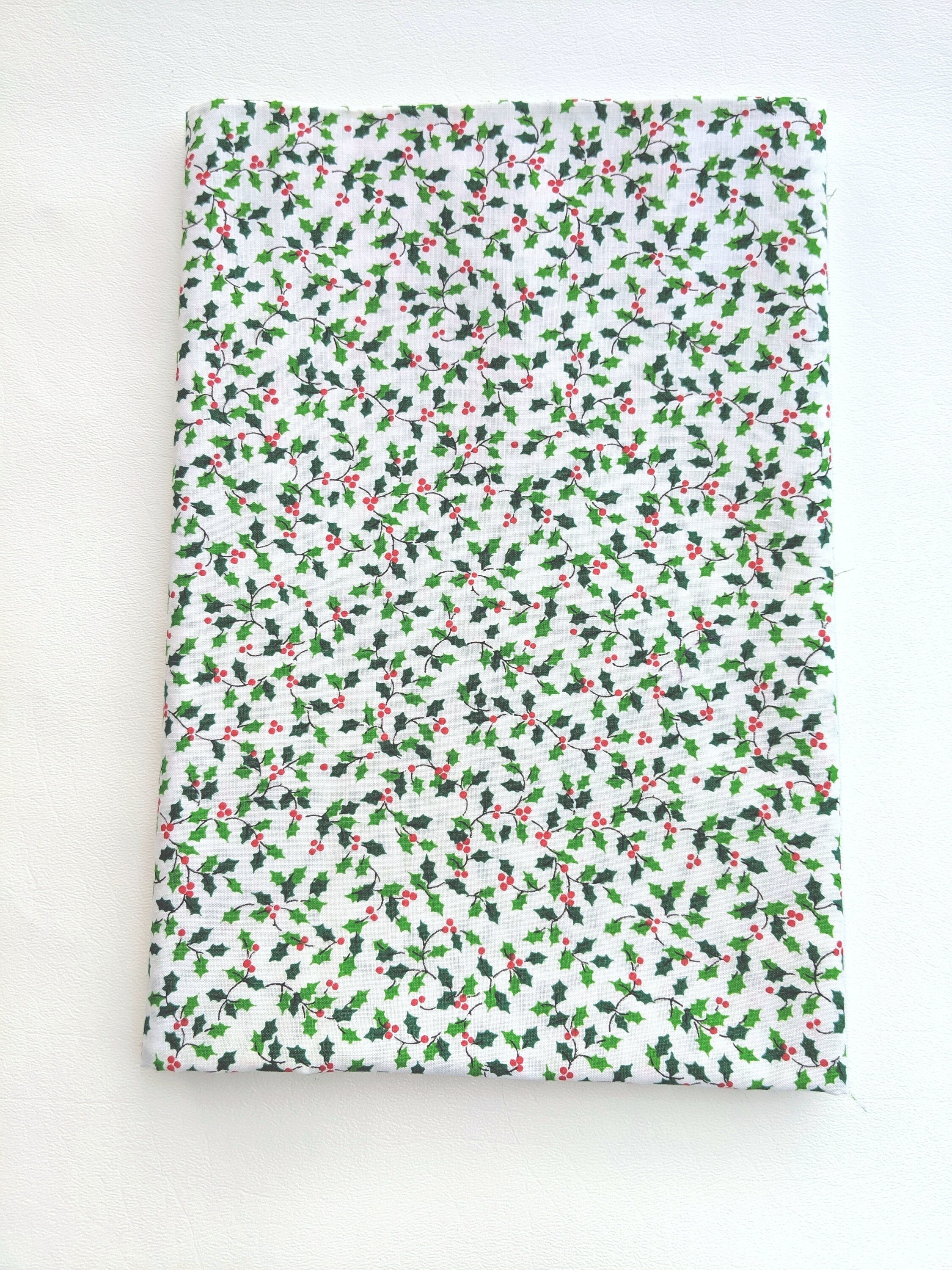 Vintage Christmas Fabric Holly and Berries Print Holly Berry | Etsy