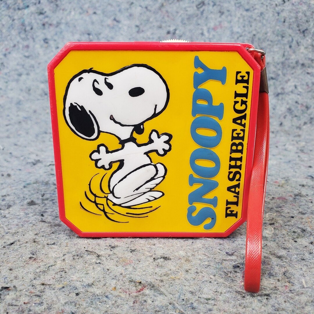 Peanuts Snoopy Flashbeagle Portable Transistor Radio AM Band Vintage ...