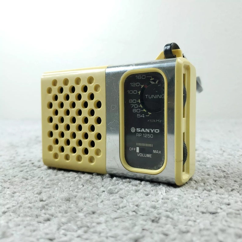 Vintage Sanyo Transistor Radio Model RP 1250 Portable Pocket AM 1970's Works - Etsy