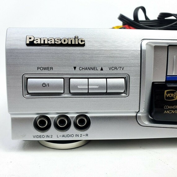 Vintage Panasonic FM Radio Omnivision VHS Television w/ 4 free VHS ...