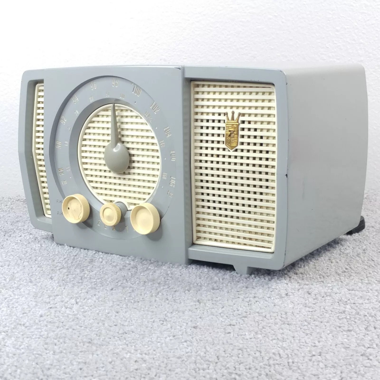 Zenith Tube Radio Model Y723 AM/FM Bakelite Gray Vintage 1950's MCM ...