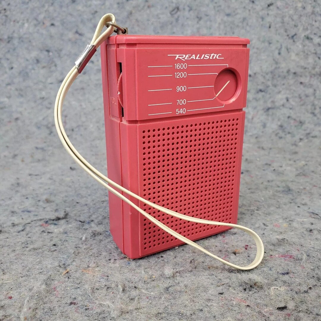 Vintage Realistic AM Transistor Radio Flavoradio Pocket Pink Red 12-203 ...