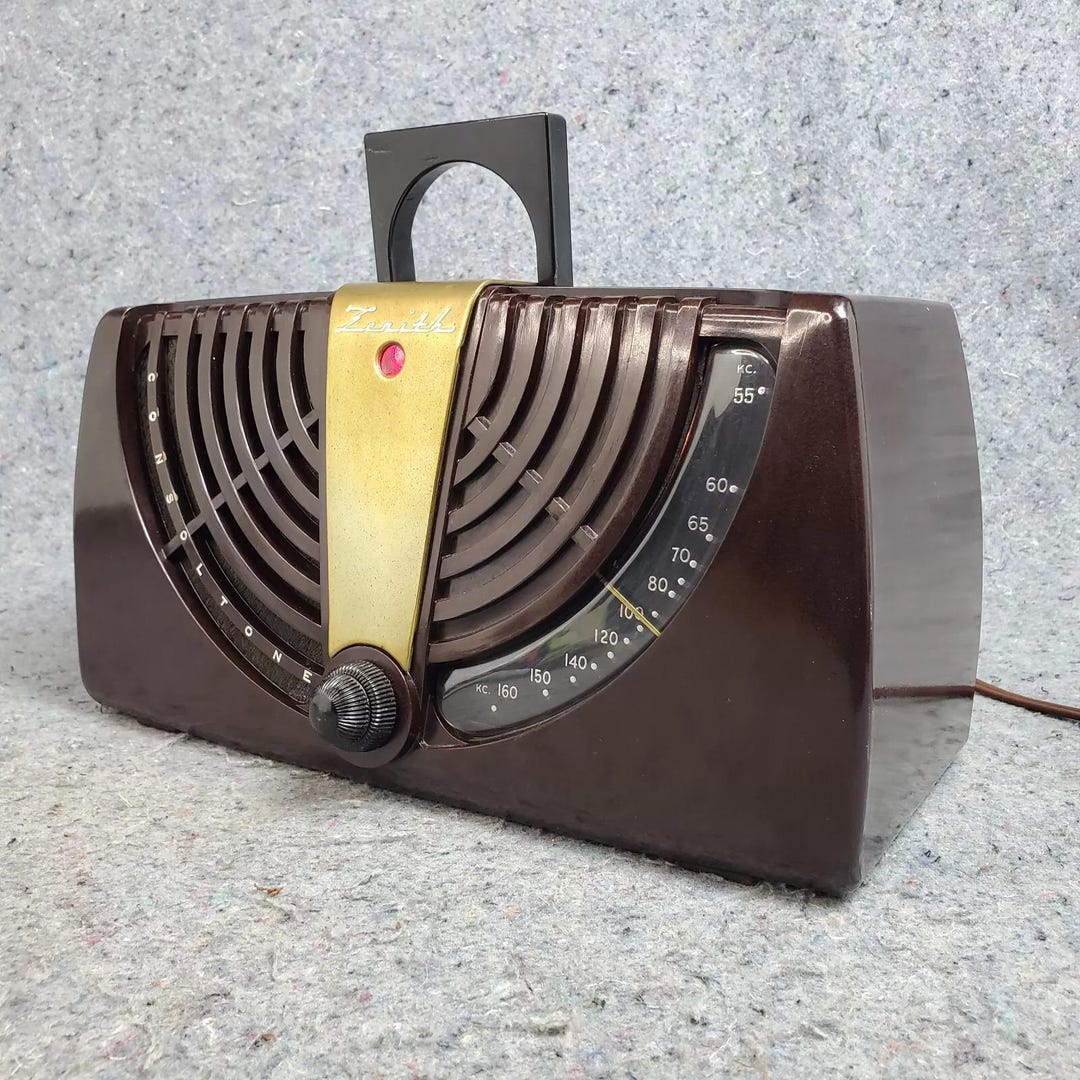 Vintage Zenith Portable Tube Radio AM Model 6D015 Consoltone MCM ...