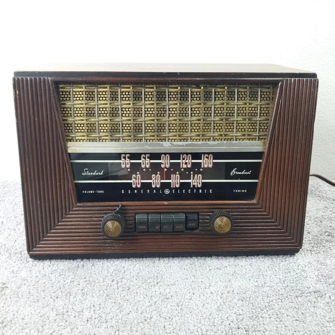 Vintage Tube Radio General Electric Model 321 AM GE Wood Tabletop ...