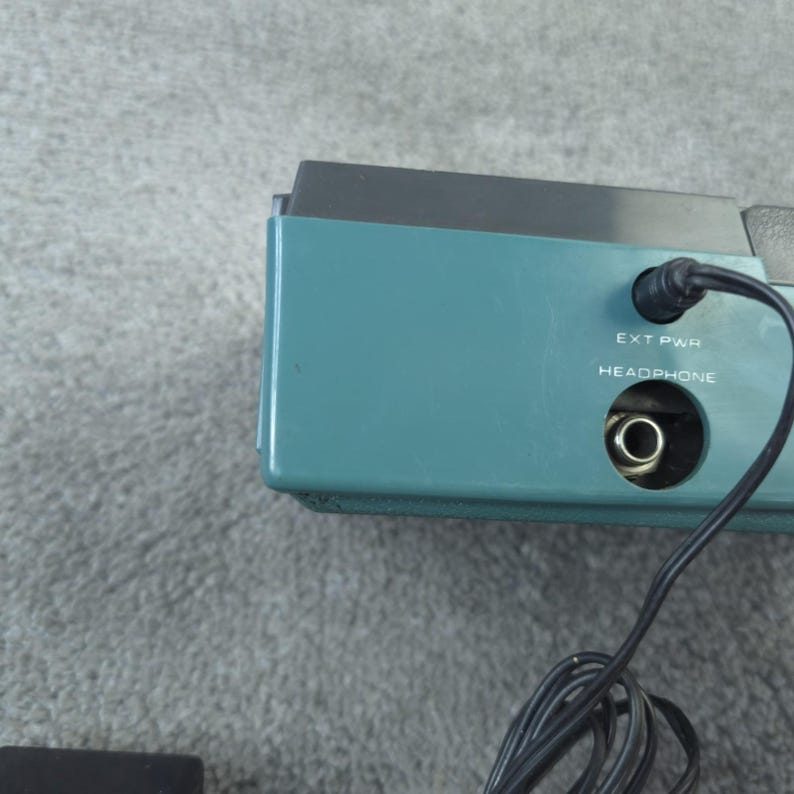 BELL & HOWELL Cassette Tape Player 3020 Educator Series Green Blue ...