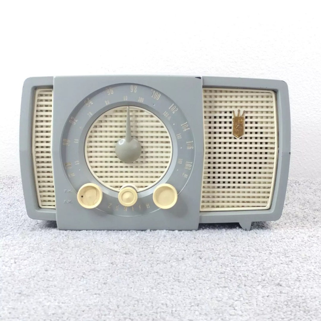 Zenith Tube Radio Model Y723 AM/FM Bakelite Gray Vintage 1950's MCM ...