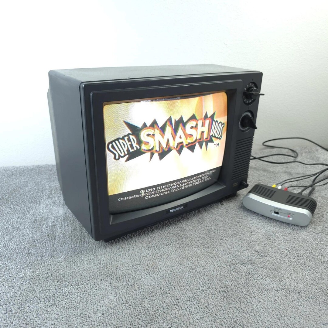 Megatron CRT TV Retro Gaming Television 13” CTV-13A1 Vintage 1993 Flip ...
