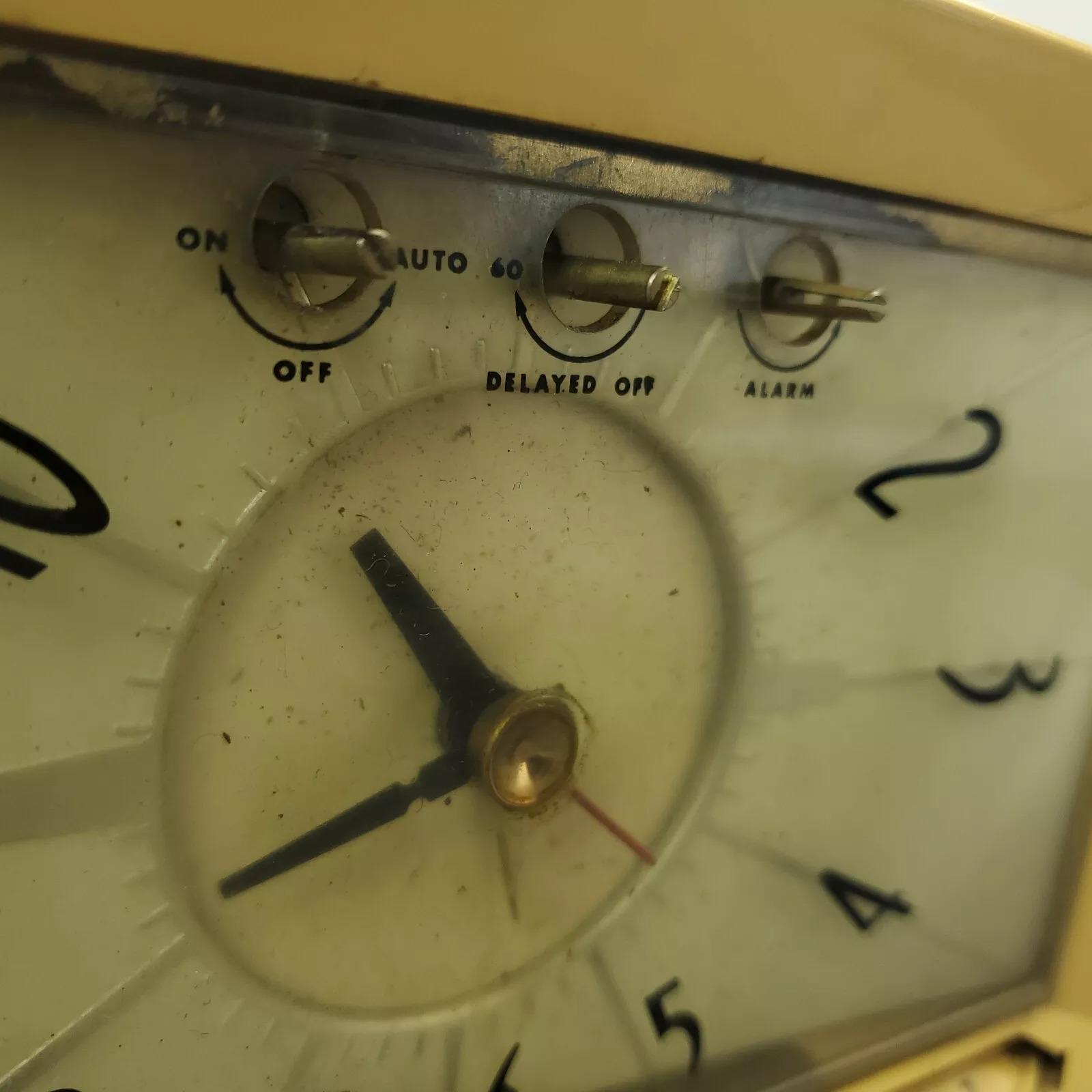 Philco Tube Radio Clock Model D-734 AM Vintage Beige Yellow MCM Not ...