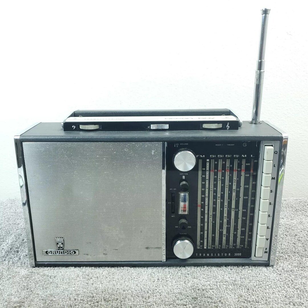 Grundig Ocean Boy Transistor 3000 Radio AM/FM Shortwave Multiband ...