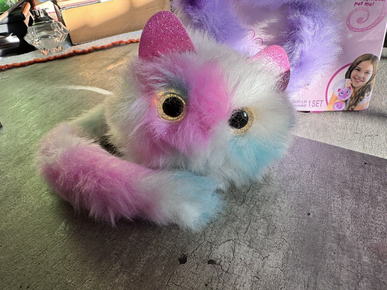 X2 Skyrocket Pomsies PATCHES Interactive/wearable Pom-pom Pet Cat New N ...