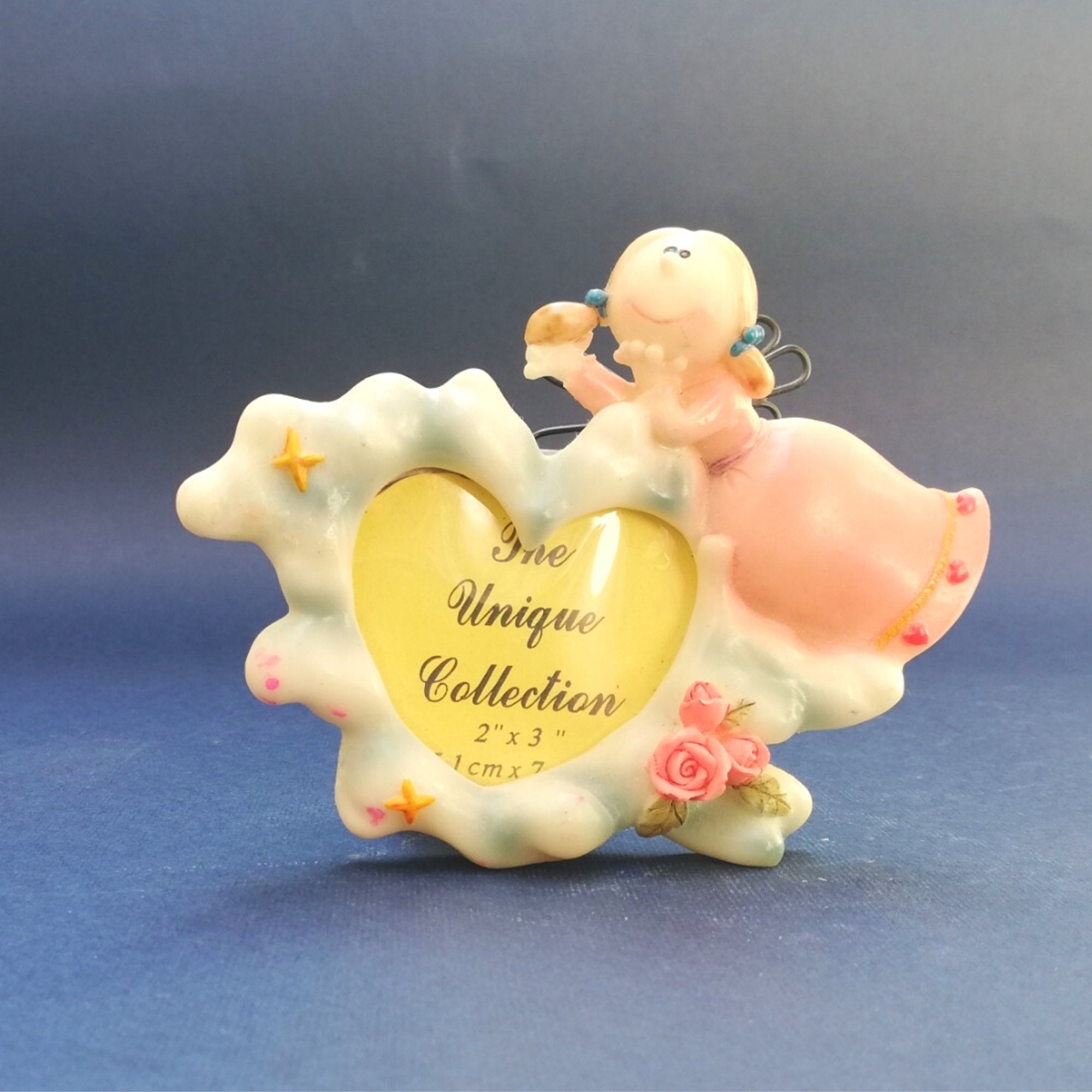 Vintage Heart-shaped Girls Photo Frame With Cute Relief Details ...