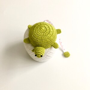 Crochet a Turtle Tapemeasure, Crochet Turtle Tape Measure, Animal ...