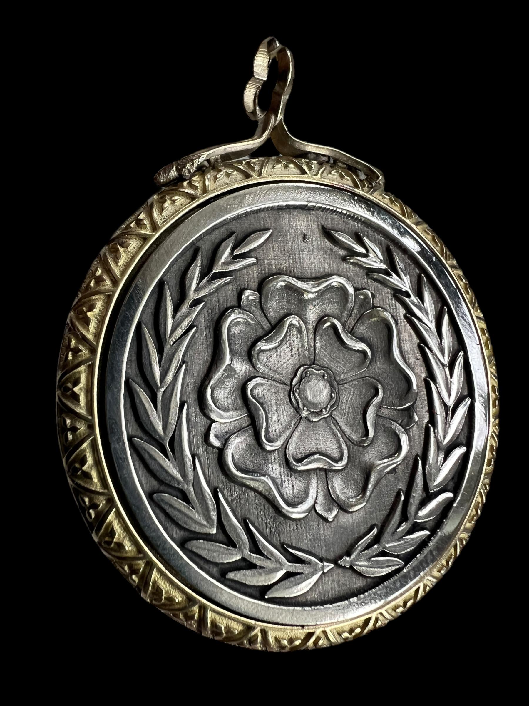 Laurel and Rose Medallion - Two Metals - SCA - Religious - Etsy