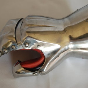 Hybrid Hourglass Mitten Gauntlets - HEMA - 14th Century - SCA ...