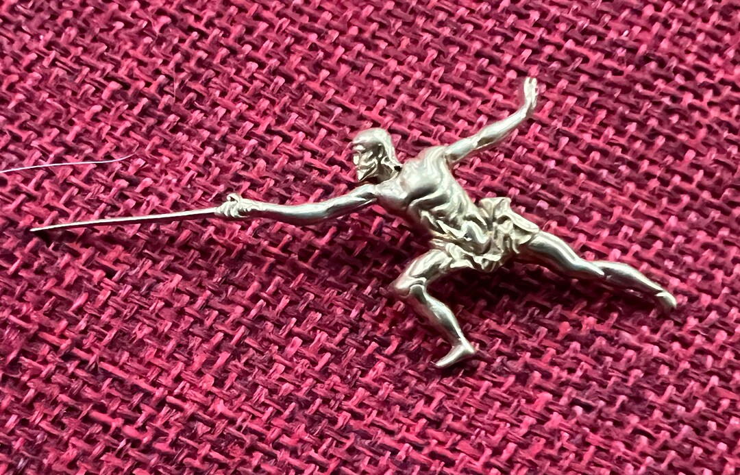 Capo Ferro Rapier Figure Pilgrim's Badge / Pin - HEMA, Rapier, SCA ...