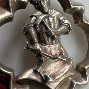 Medieval Armourer Figure Pilgrim's Badge / Pin - HEMA, Rapier, SCA ...