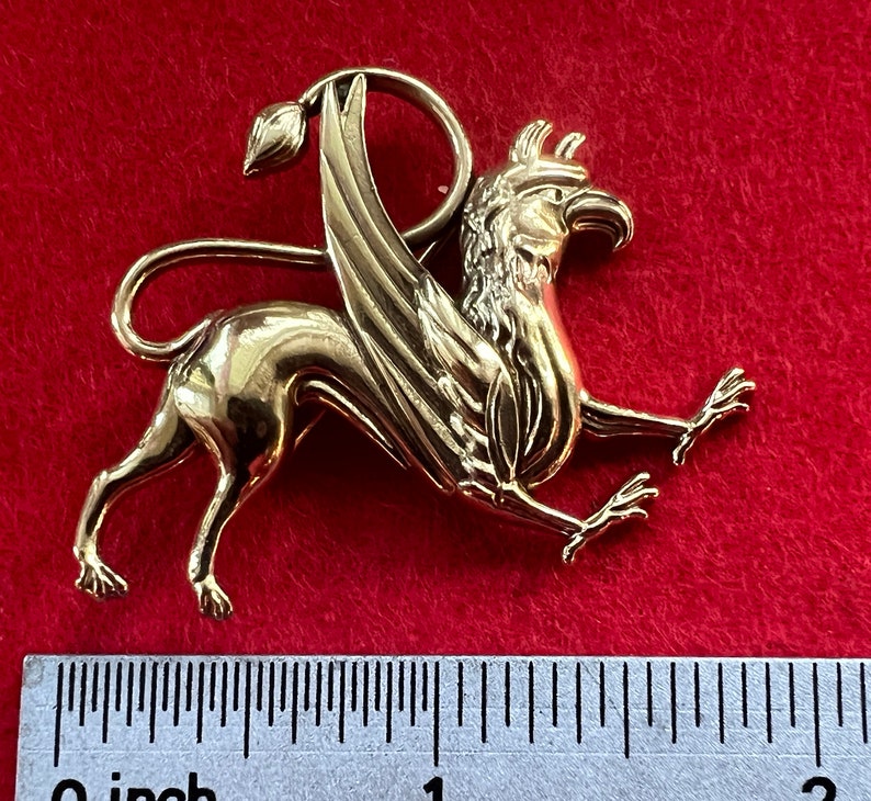 Animal / Griffen Griffon Gryphon Griffin, Jewelry Pin - Pilgrim's Badge ...