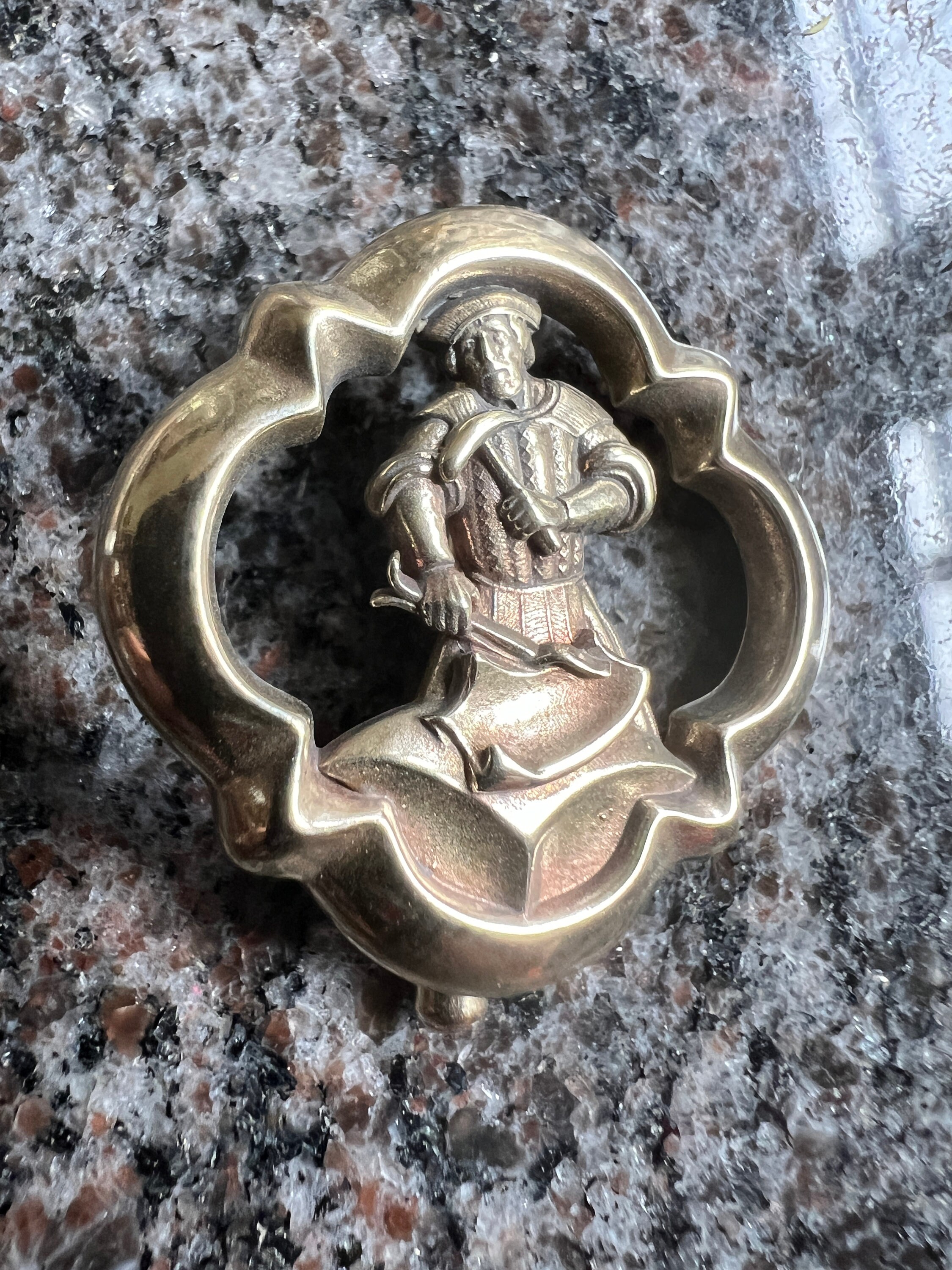 Medieval Armourer Figure Pilgrim's Badge / Pin - HEMA, Rapier, SCA ...