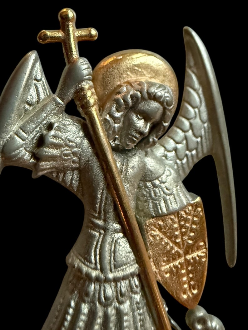Saint Michael & the Demon - King Sized - 15th Century - Livery ...
