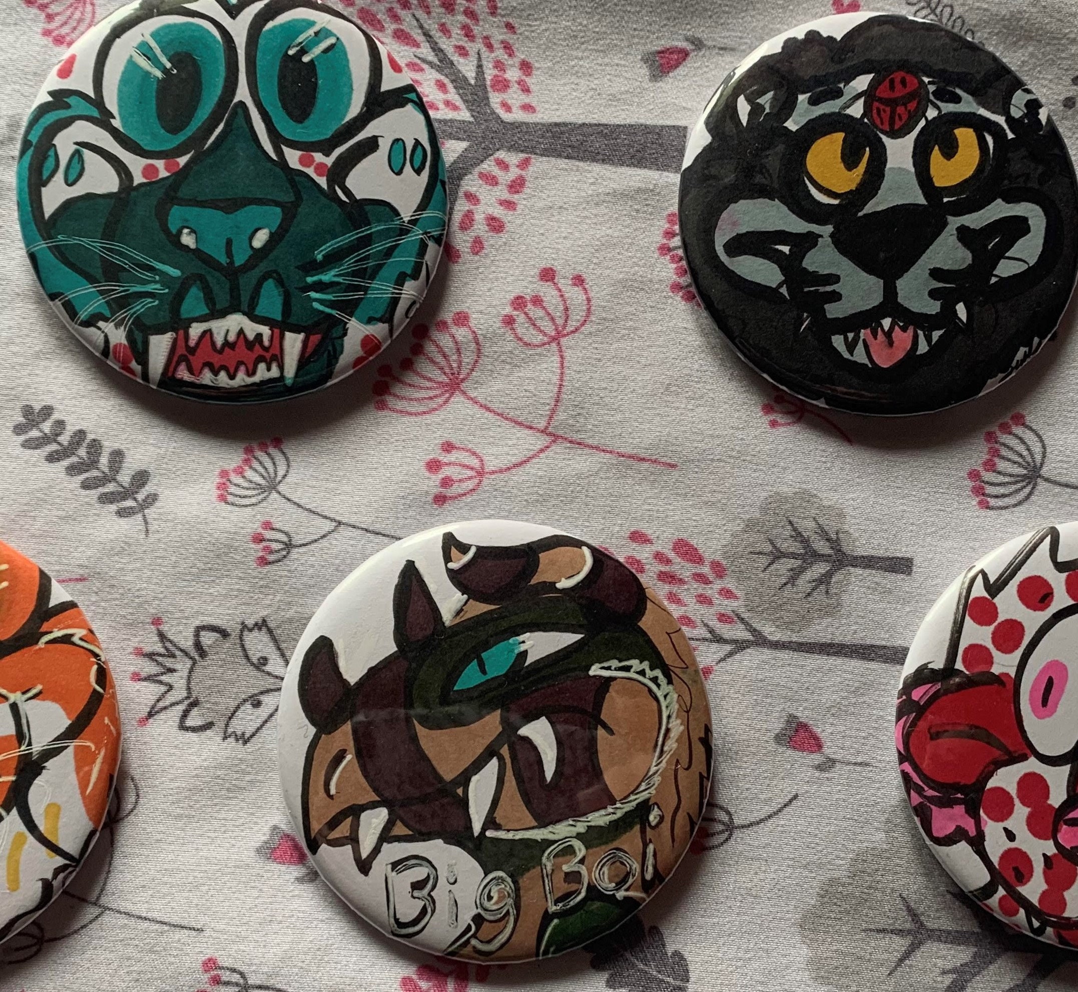 3 Custom Pinback Buttons of Your Character or Fursona read | Etsy