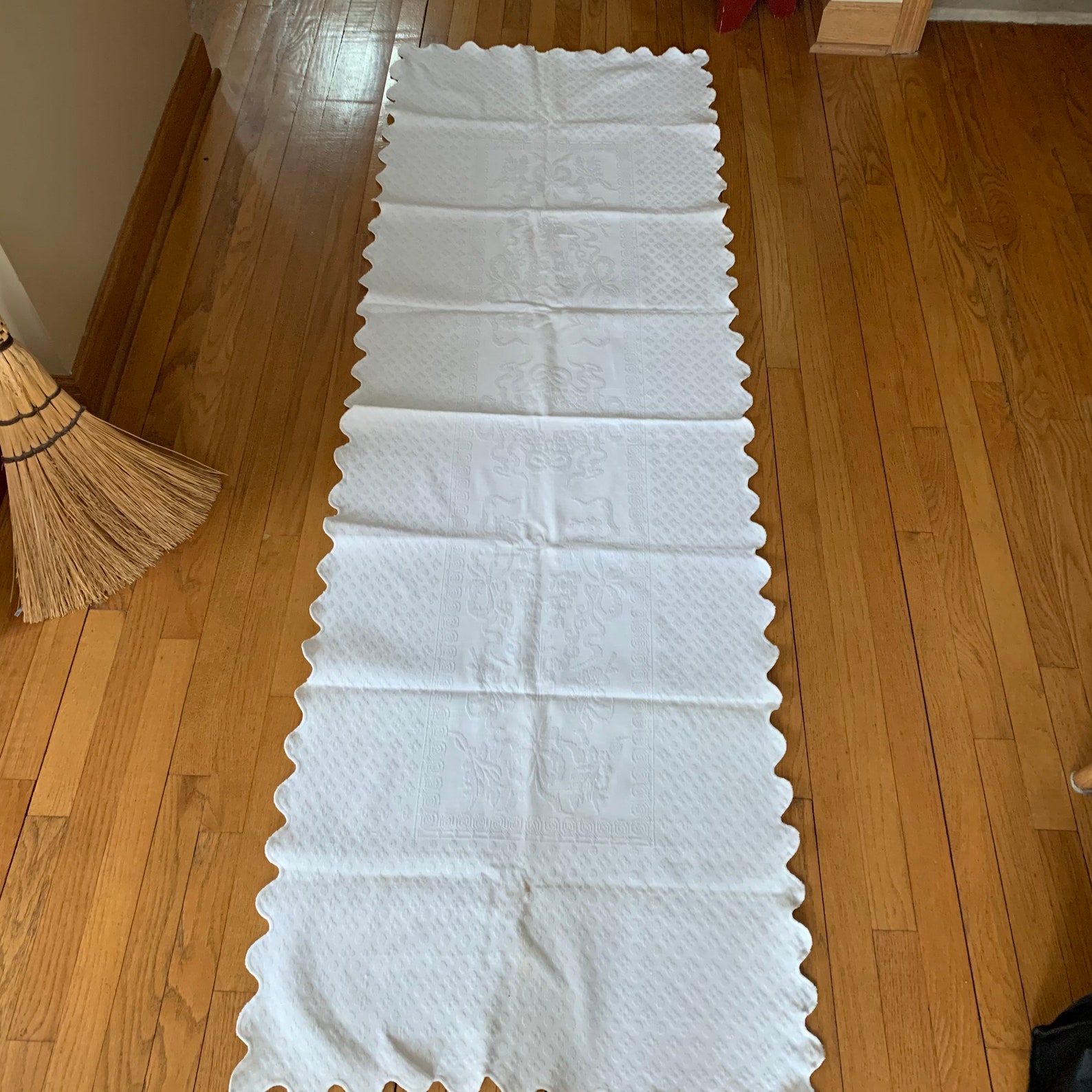 White Embossed Scalloped Table Runner 82 X 27 - Etsy