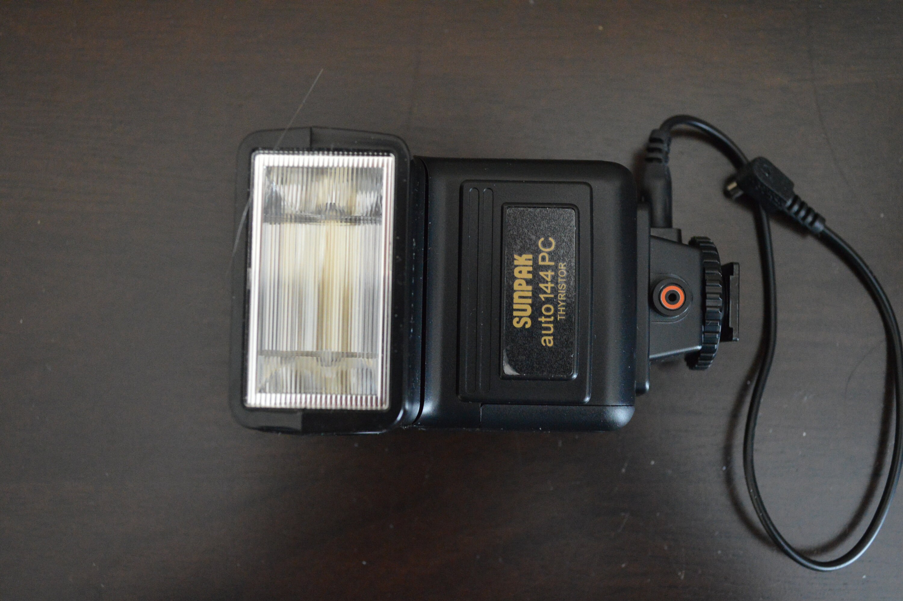 Sunpak 144PC Thyristor Flash used With Nikon FE Vintage 1980 Excellent ...