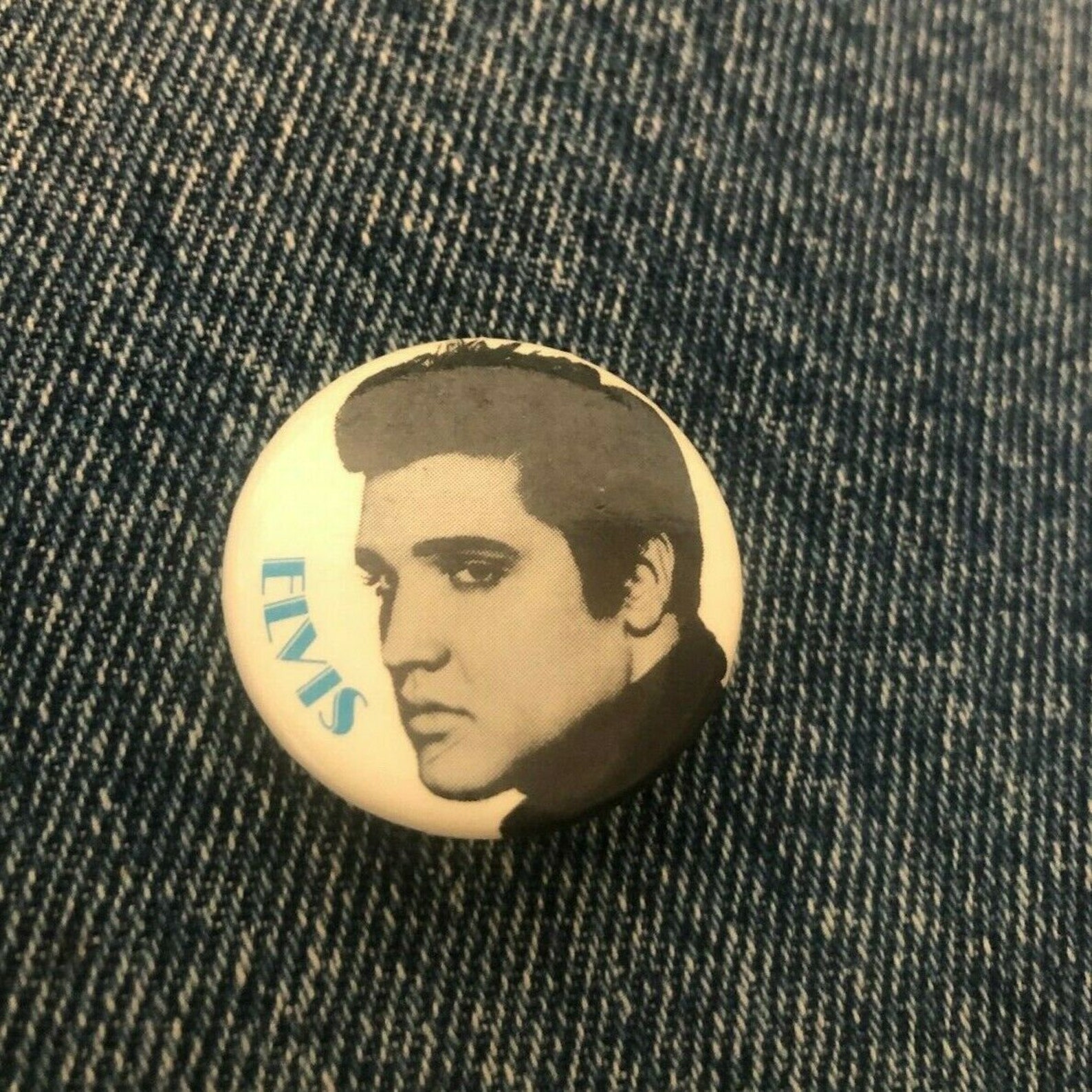 Elvis Presley Button Badge Pin Pinback Vintage 1.25 Round Concert Tour ...