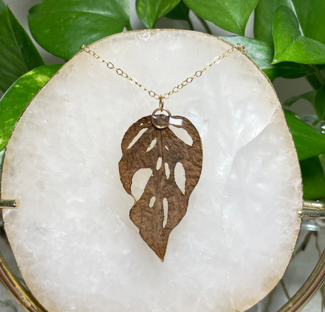 24K Gold Leaf Monstera Leaf Pendant, Resin Jewelry - Etsy