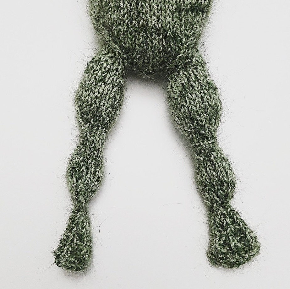 The Frog Knitting Pattern - Etsy