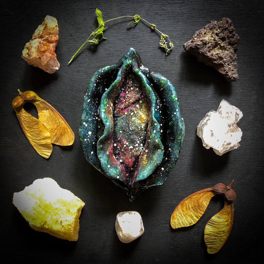Cosmic Yoni Vulva Clay Sculpture. Female Power. Mother Goddess. Womb ...