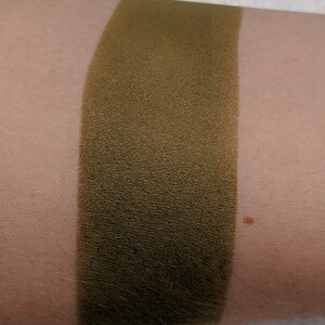 Kalamon - Vegan Pressed Eyeshadow Matte Olive Green - Etsy
