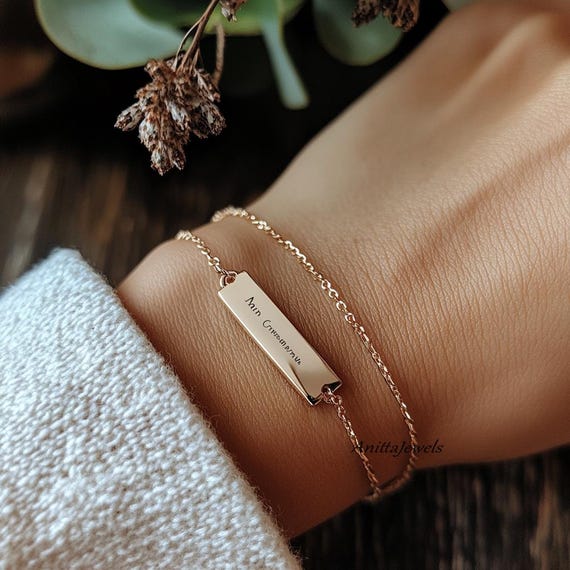 Engravable bar bracelet store
