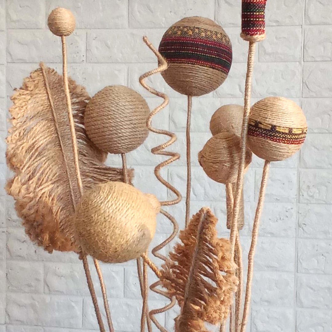 Vase Filler for Tall Floor Vase. Creative Vase Filler or Rustic Bouquet ...