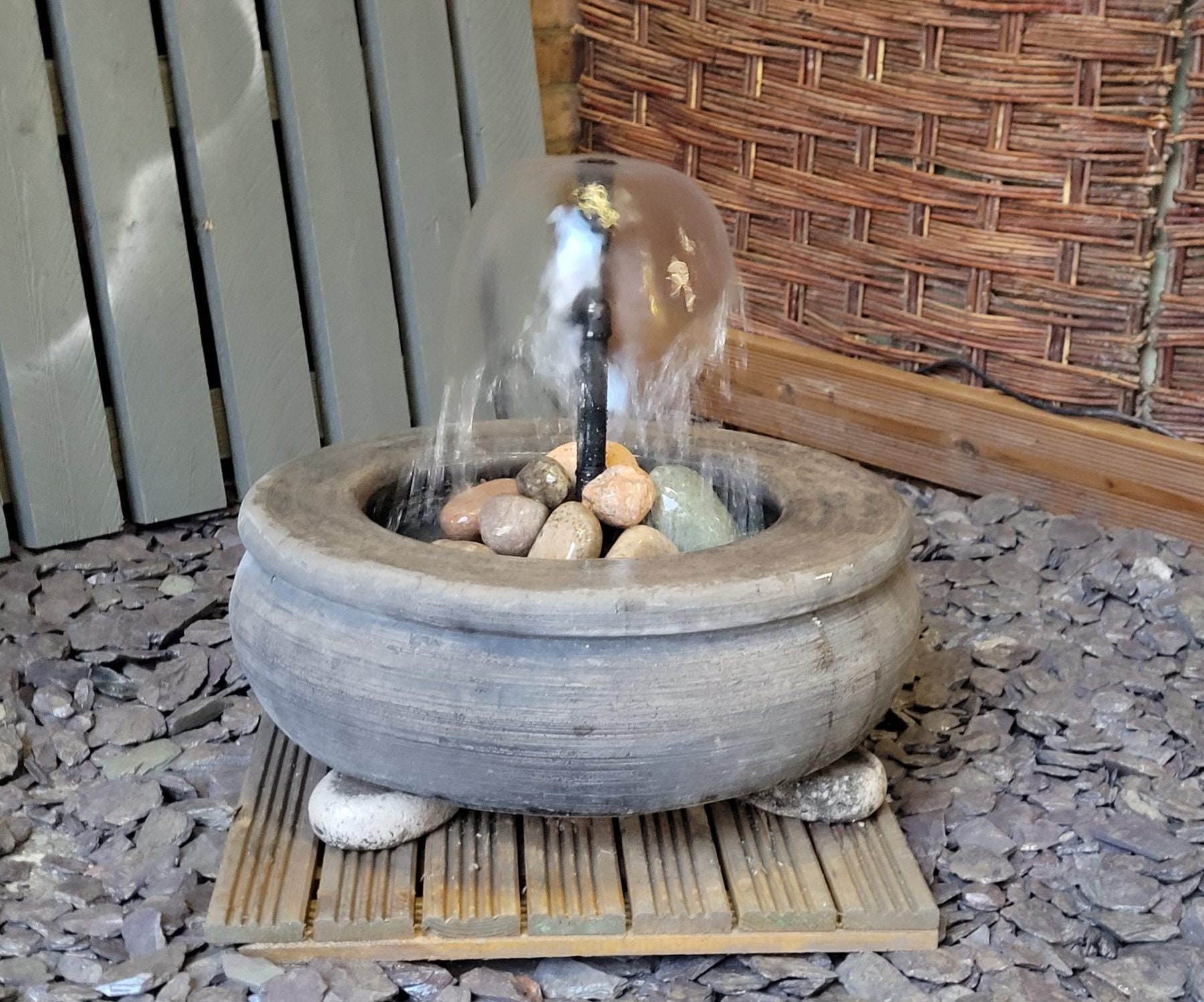 Pebble Water Feature Fountain - Etsy UK