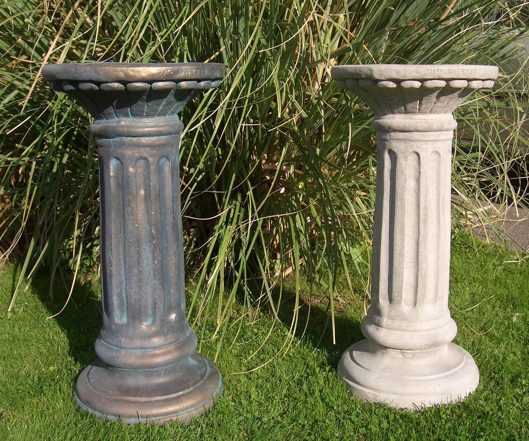 Large Single Stone Round Plinth - Etsy