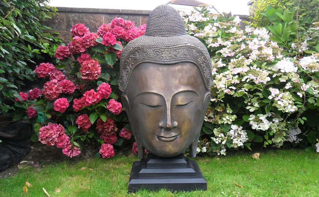Large Stone Buddhas Mask on Plinth - Etsy