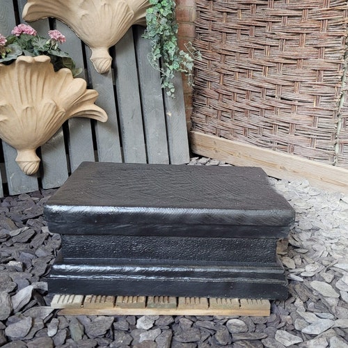 Single Stone Classic Plinth - Etsy