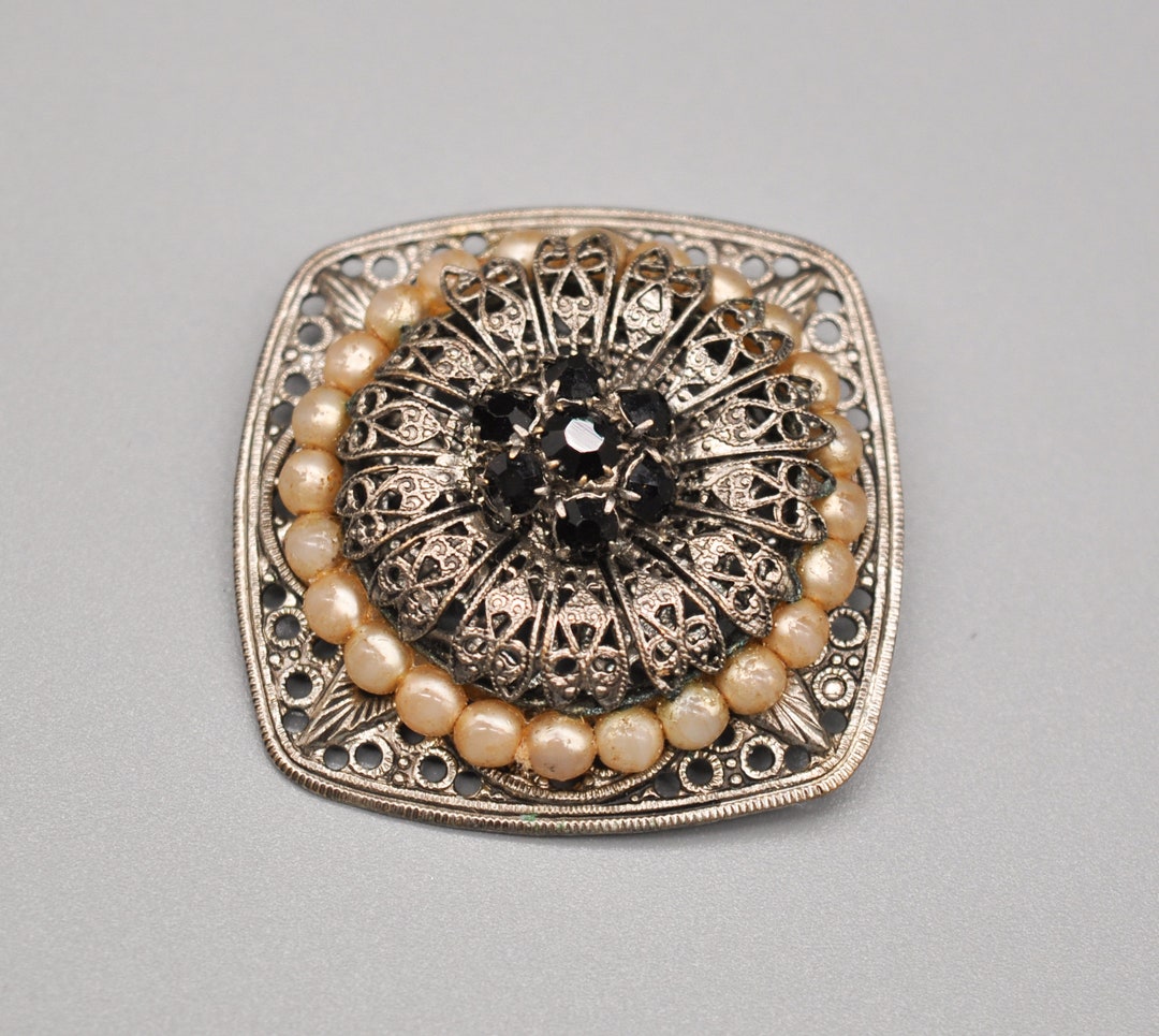 Vintage Filigree Metal Brooch. - Etsy