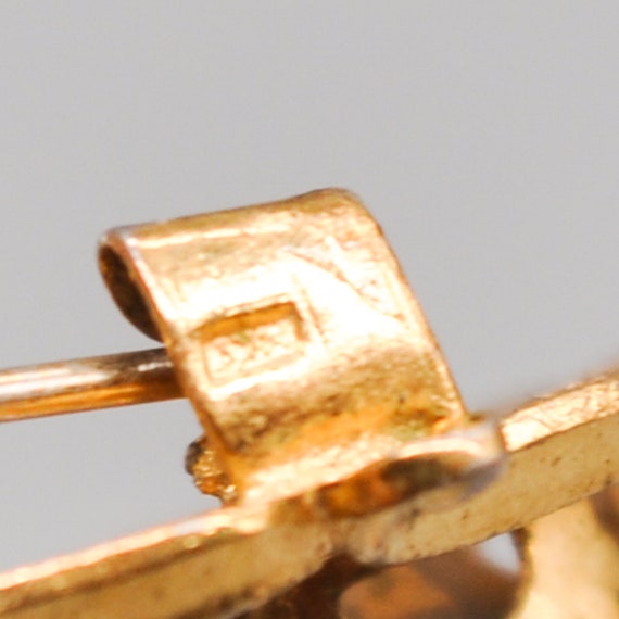 Vintage USSR Soviet Gold Plated Metal Brooch. - Gem