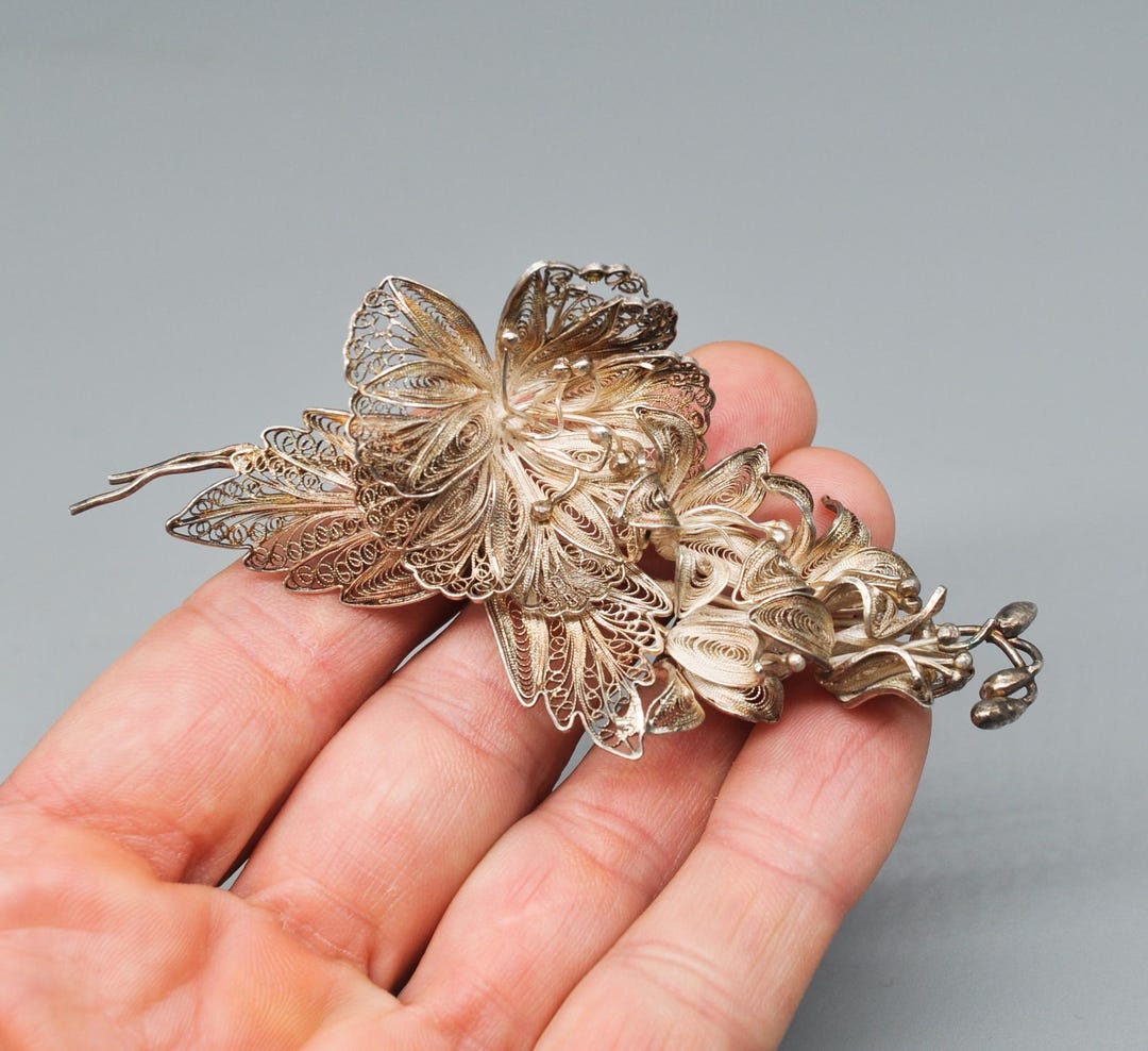 Vintage Large Filigree Floral Solid Silver Brooch. - Etsy