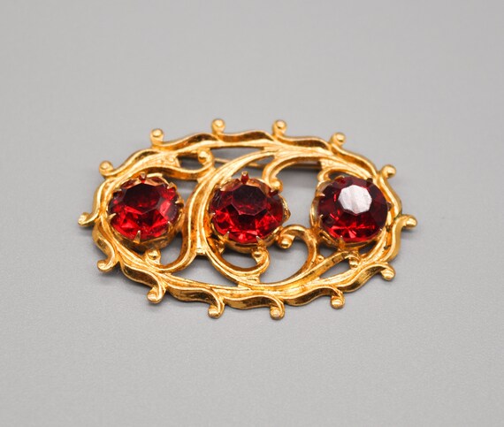 Vintage USSR Soviet Gold Plated Metal Brooch. - Gem