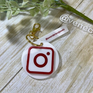 Smart Business Keychain, Instagram Profile Keychain, Scannable Keychain ...