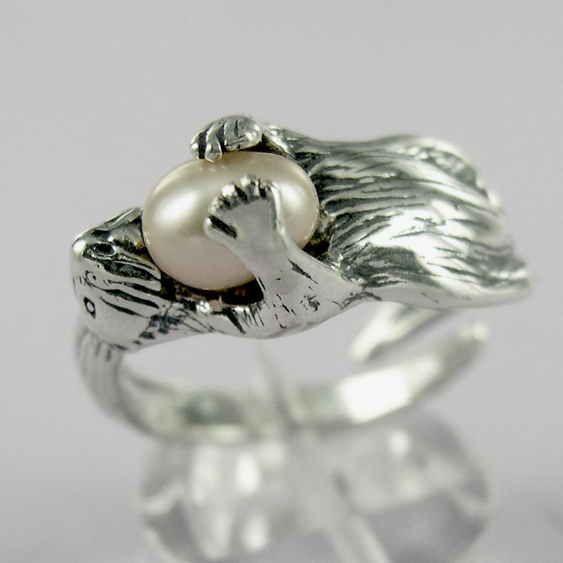 Otter Ring - Etsy