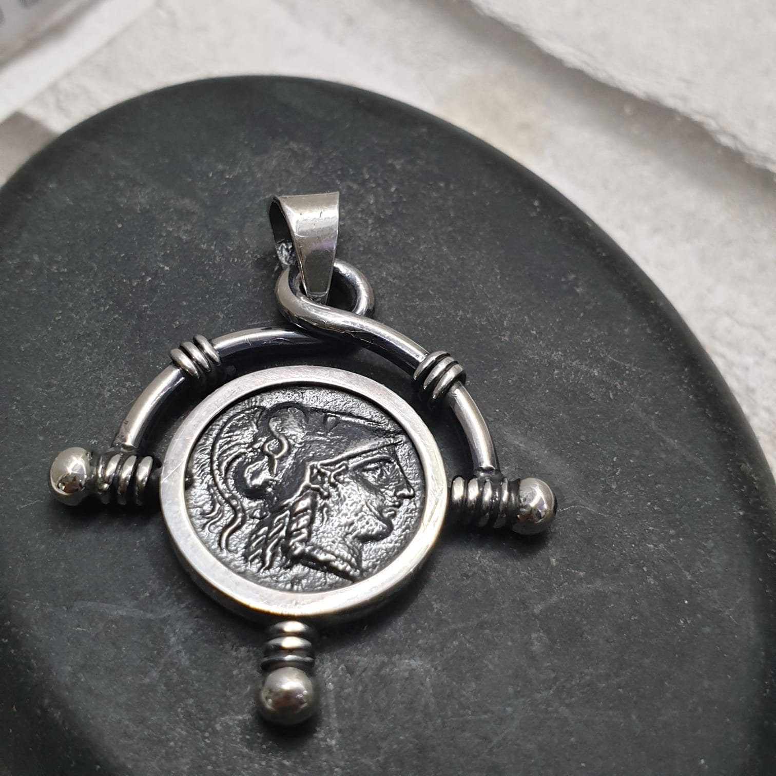 Collier d'Athéna collier de pièce de monnaie argentée - Etsy France